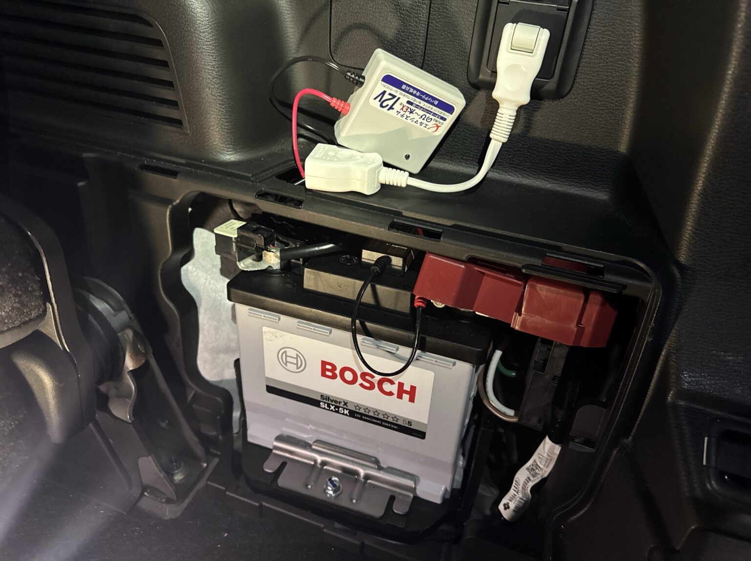 【アウトランダー】GN0Wの純正補機バッテリー劣化が著しい。そもそも補機バッテリーの充電アルゴリズムが不思議な件。｜ブログ | 買って良かった商品紹介